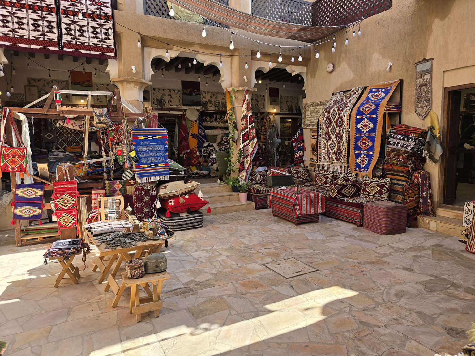 Discover The Carpets and Sadu in UAE | Travel Indigenous