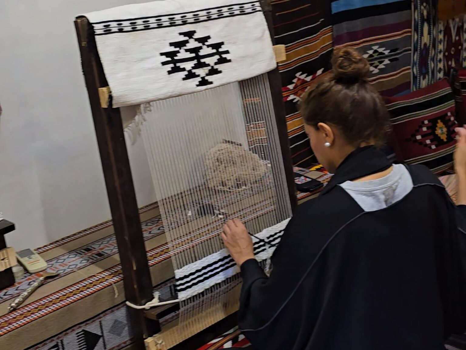 Discover The Carpets and Sadu in UAE | Travel Indigenous